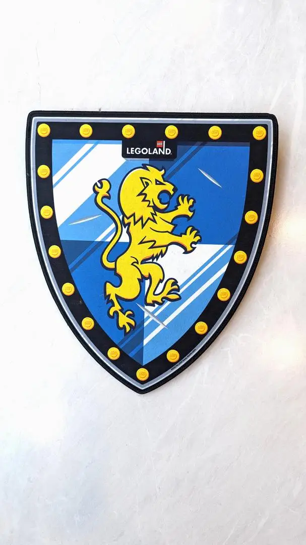レゴ854250 Legoland Yellow Lion Shield｜ブリックナビ